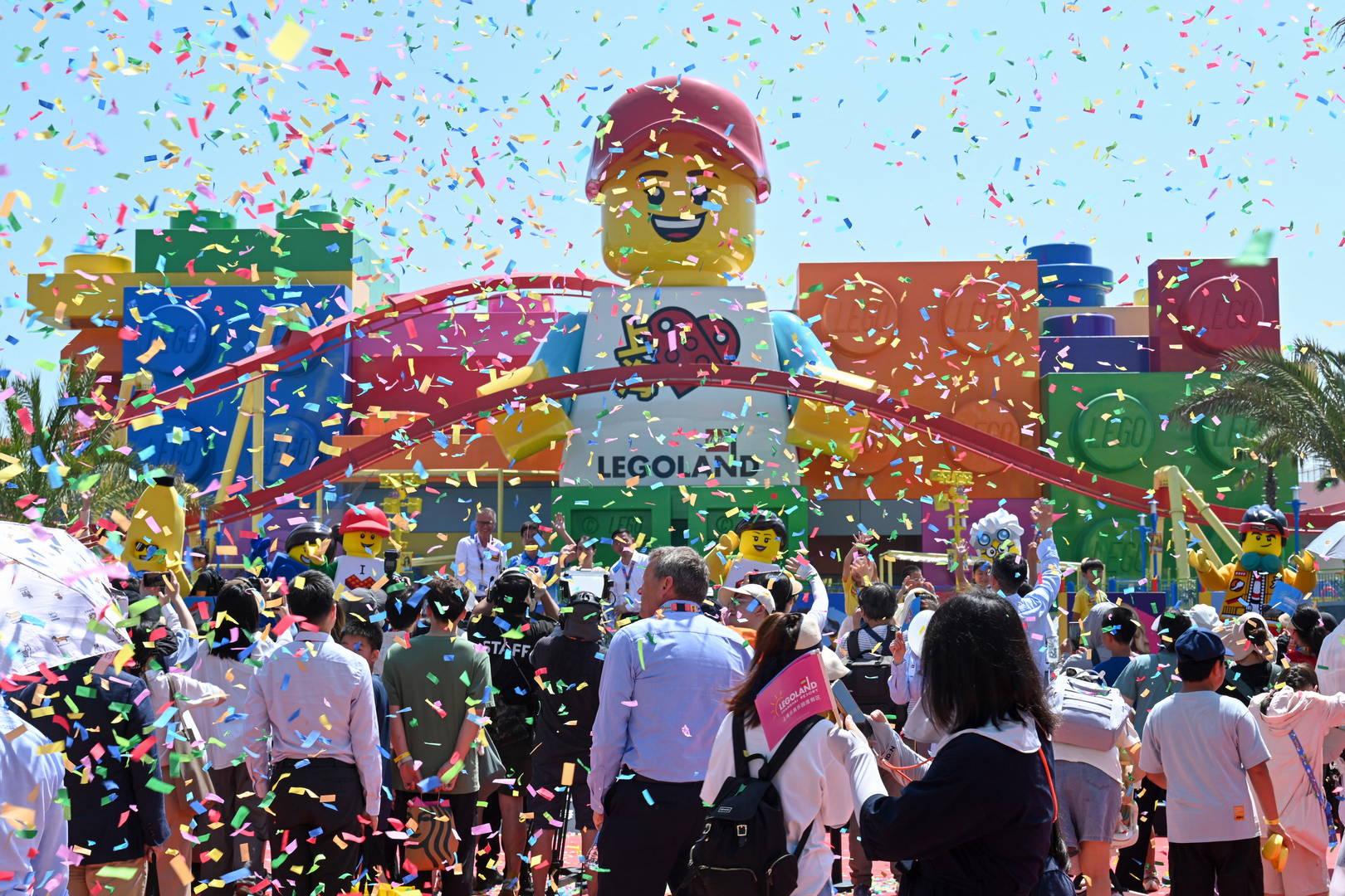 Shanghai’s Legoland opens to tourists: 85 million LEGO bricks used to ...